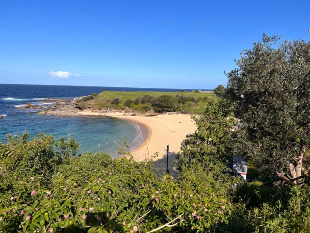 Little Bay Beach: Sydney's Hidden Gem - AdventureHQ | Travel